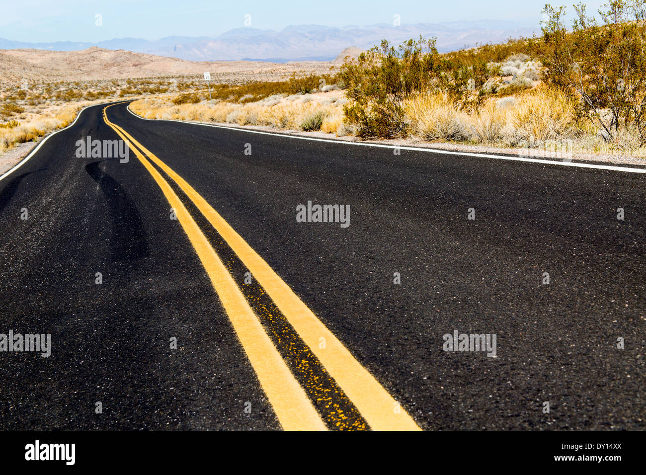 Two lane paved road in usa hi-res stock photography and images - Alamy