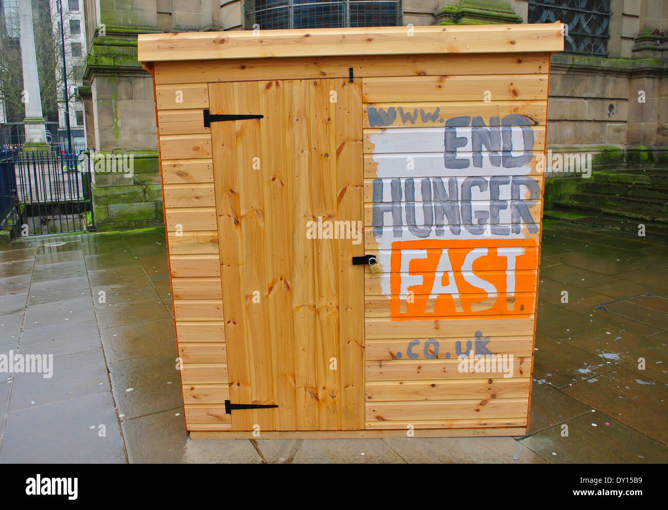 End hunger sign website Stock Photo - Alamy