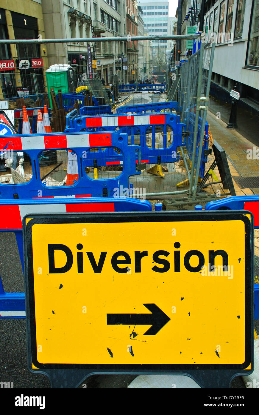 Yellow diversion street sign Stock Photo - Alamy