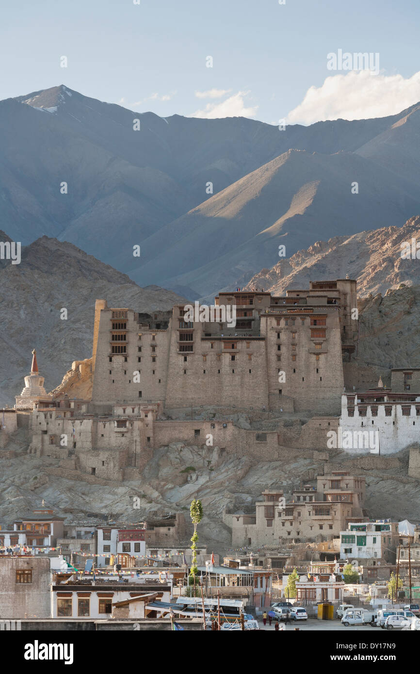 Royal palace leh hi-res stock photography and images - Alamy