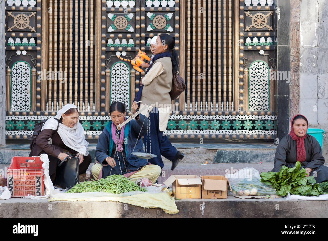 Leh, Ladakh, India. The main bazaar Stock Photo - Alamy
