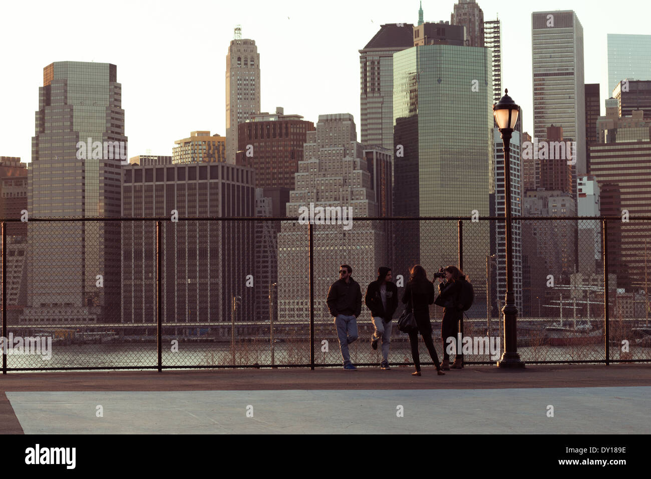 Manhattan Skyline and people taking photographs Stock Photo - Alamy