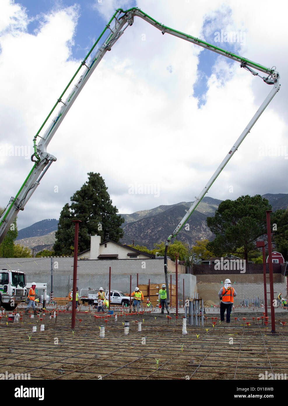 Pumping concrete construction site hi-res stock photography and images ...