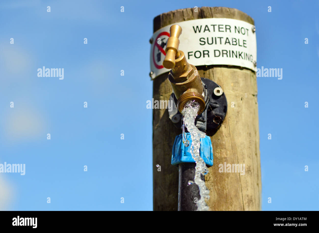 Outdoor Water Tap Stock Photos & Outdoor Water Tap Stock Images - Alamy