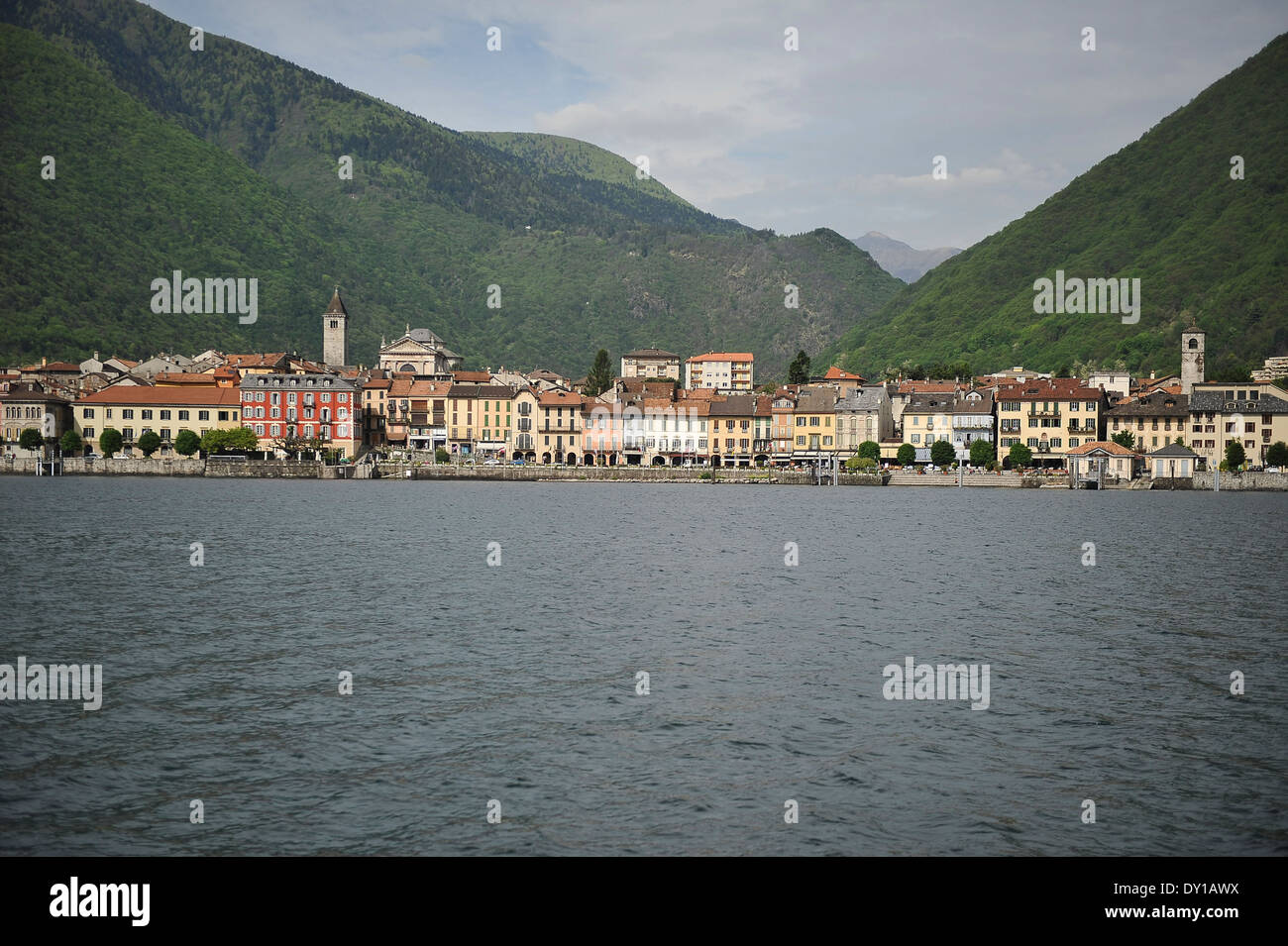 Italienische Stadt Am Lago Maggiore