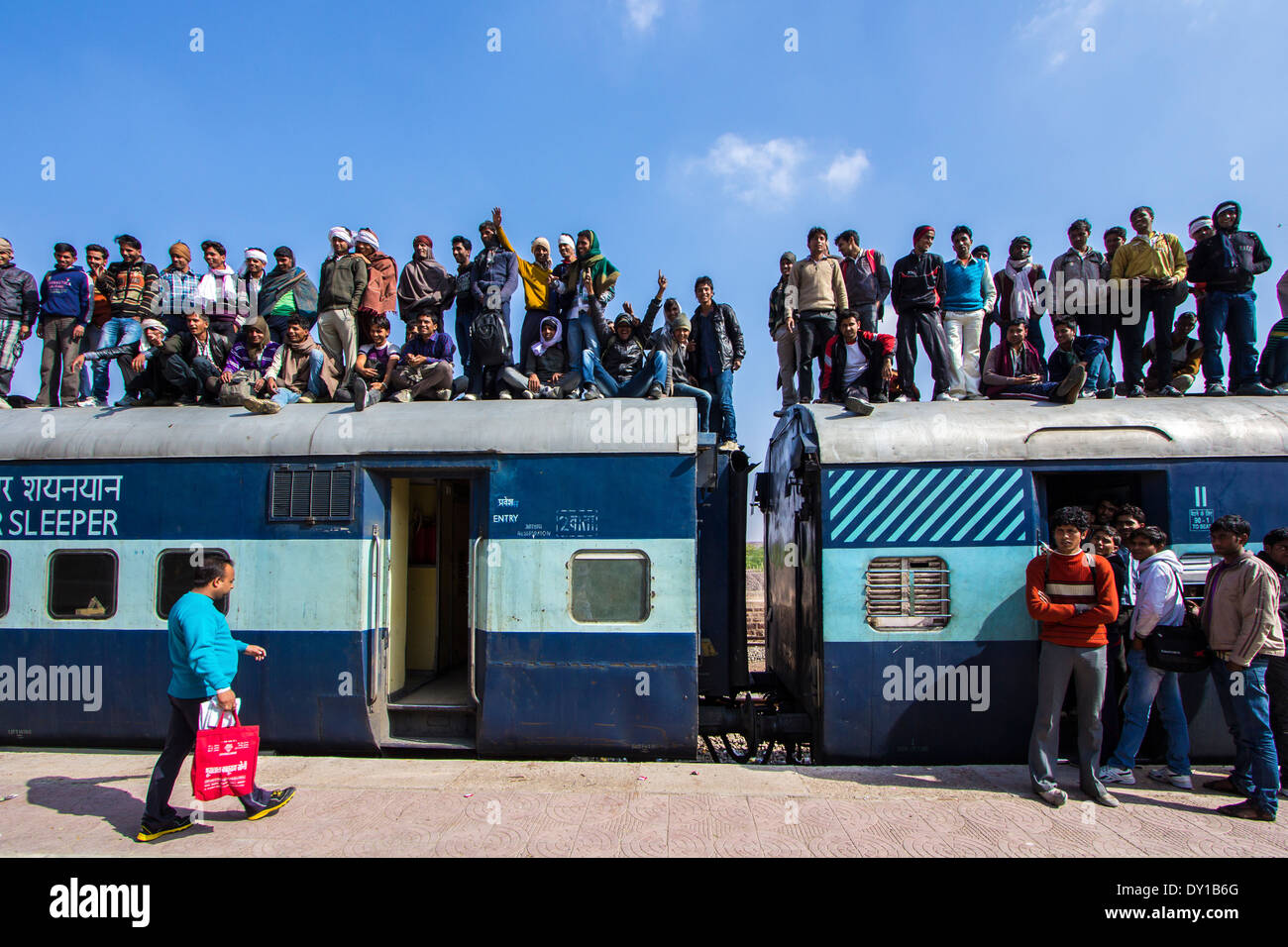 India train people on top hi-res stock photography and images - Alamy