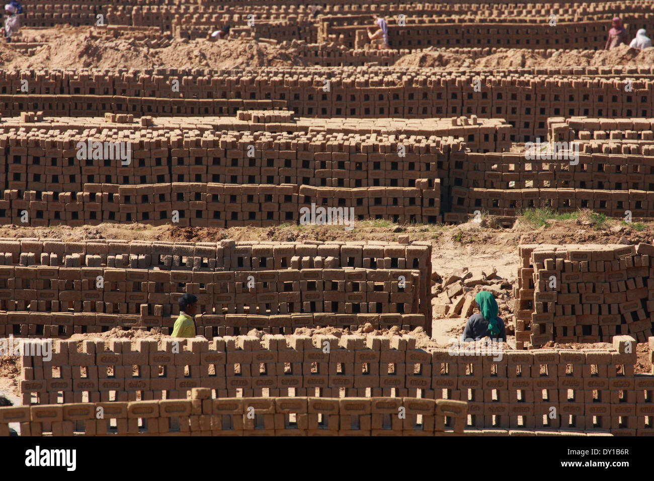 Indian brick kiln hi-res stock photography and images - Alamy