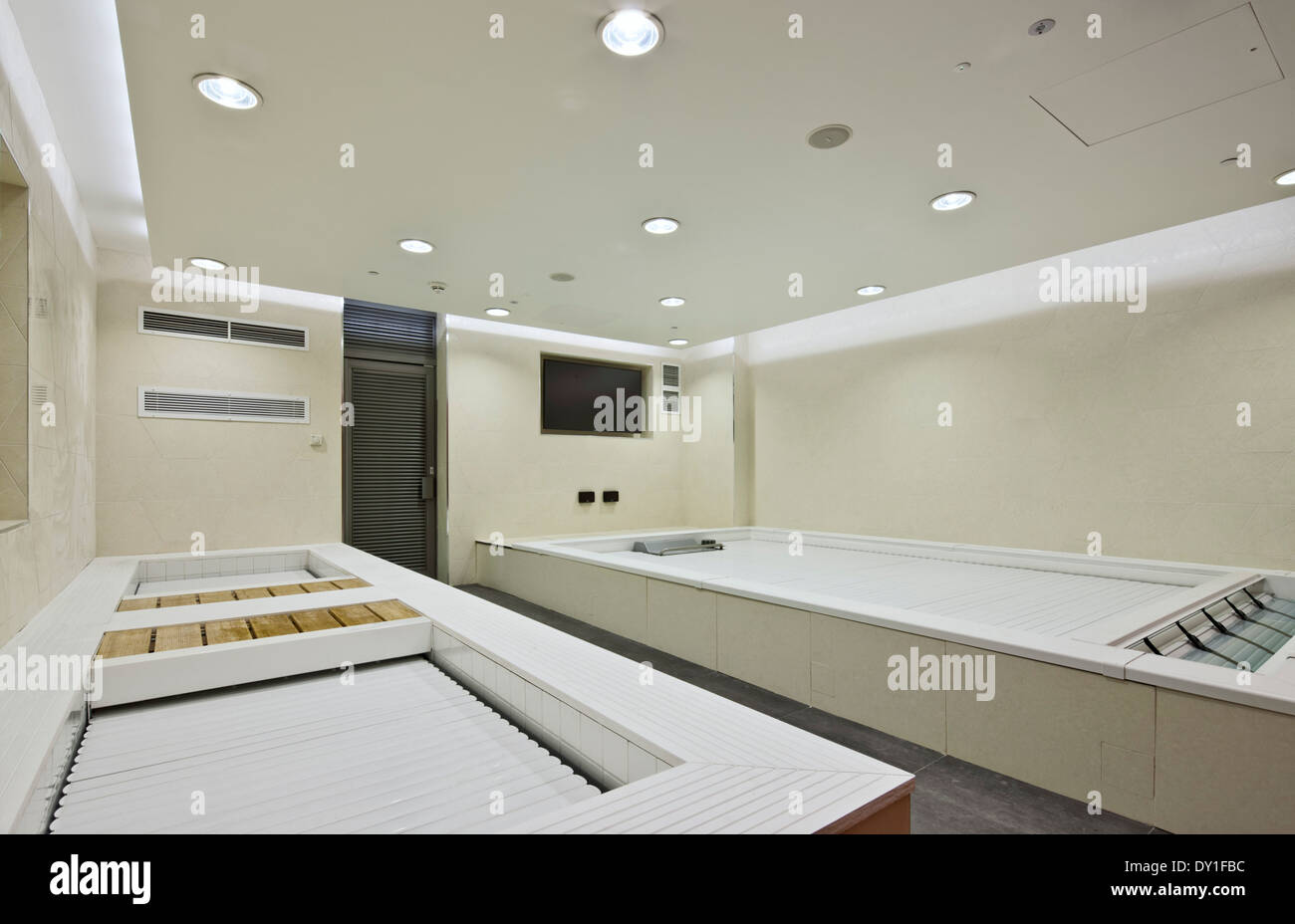 Basin laboratory hi hi-res stock photography and images - Alamy