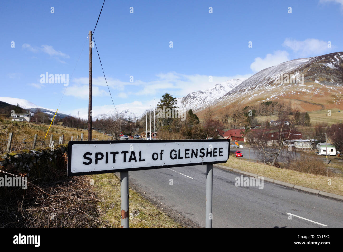 Glenshee sign hi-res stock photography and images - Alamy