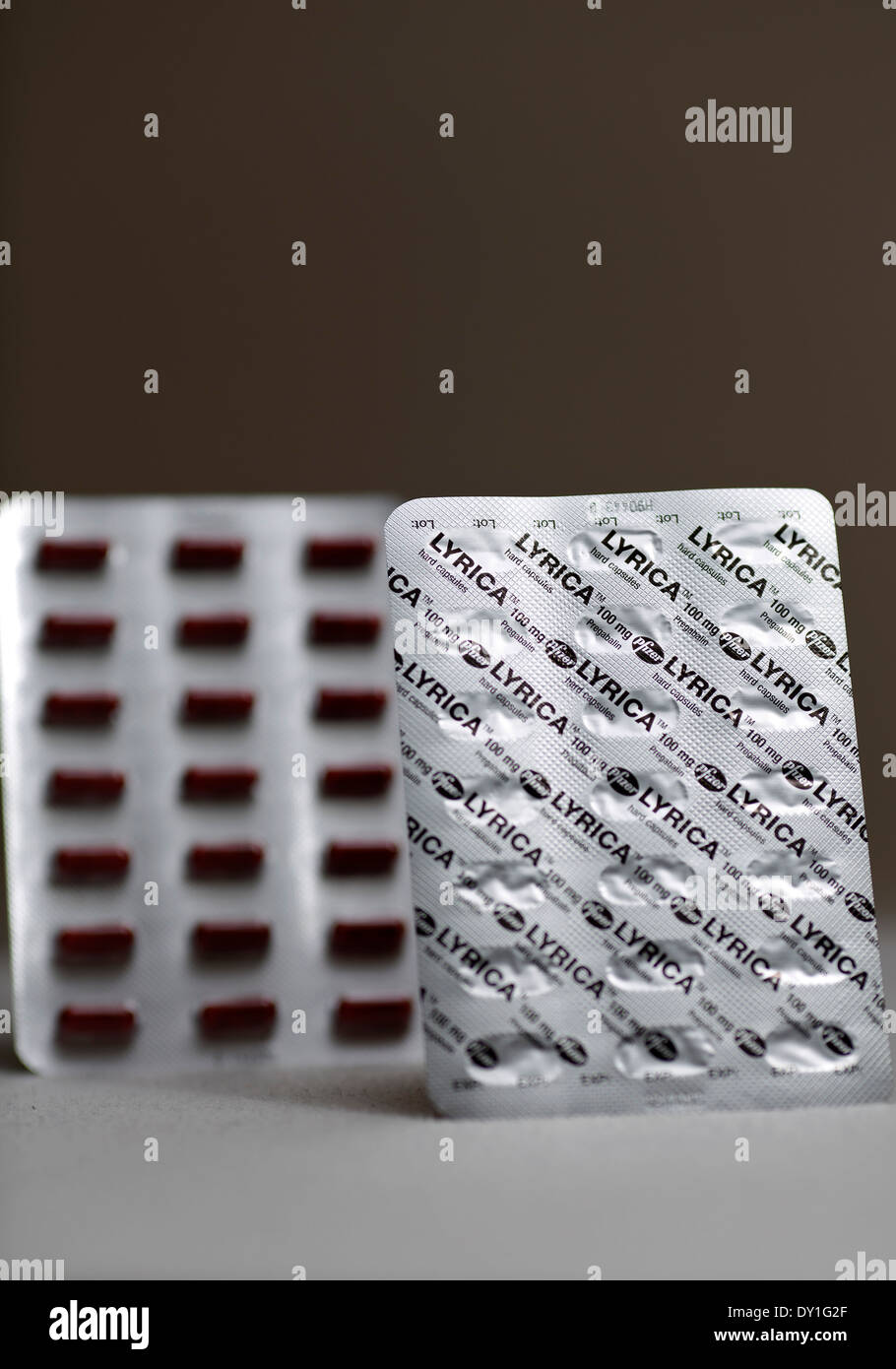 Pregabalin lyrica capsules hi-res stock photography and images - Alamy