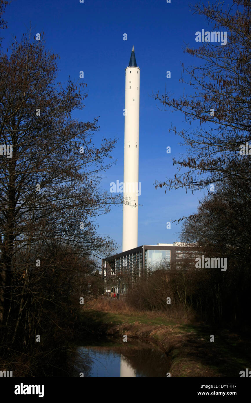 Microgravity drop tower hi-res stock photography and images - Alamy