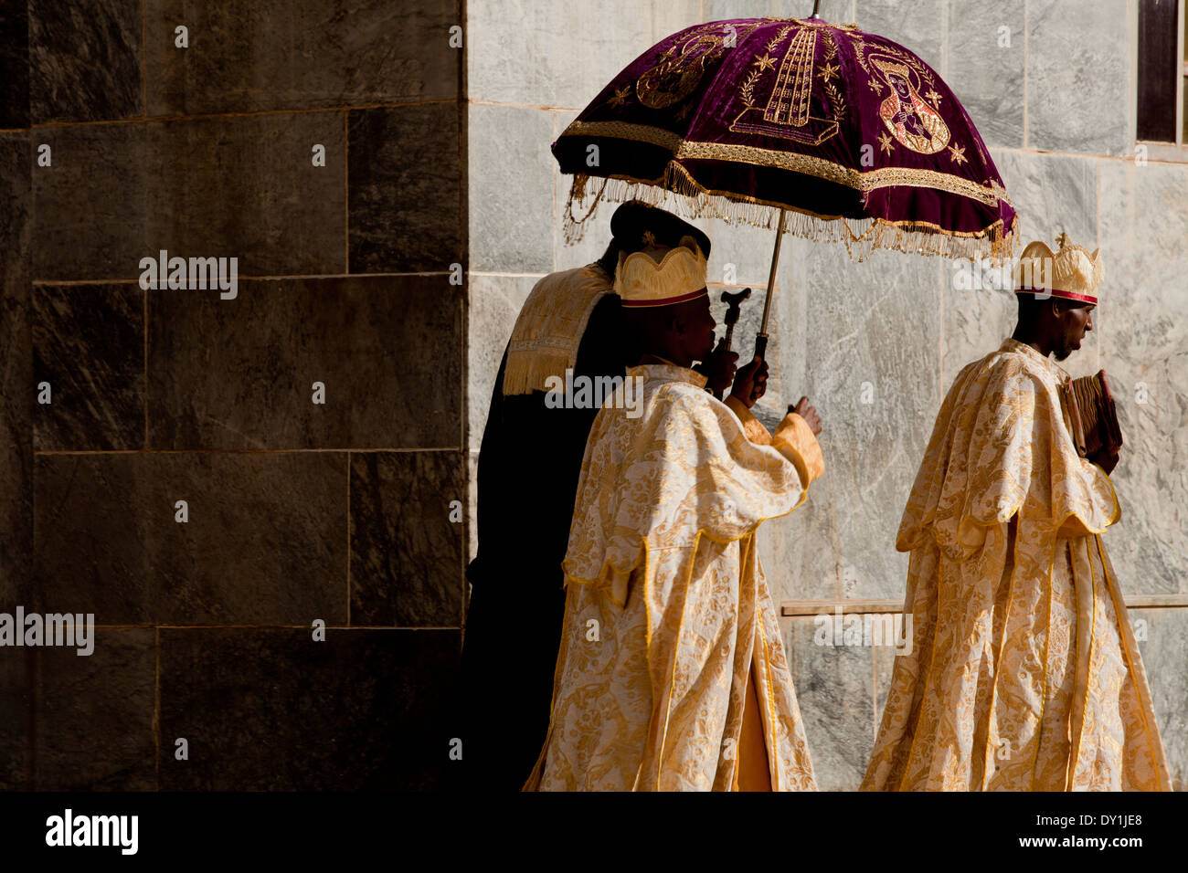 Devotees hi-res stock photography and images - Alamy