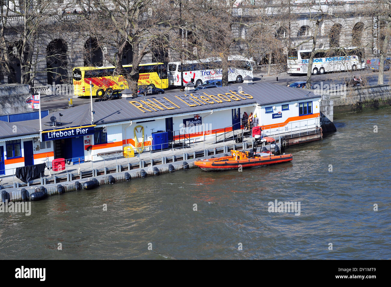 Rnli lifeboat pier alongside waterloo hi-res stock photography and ...