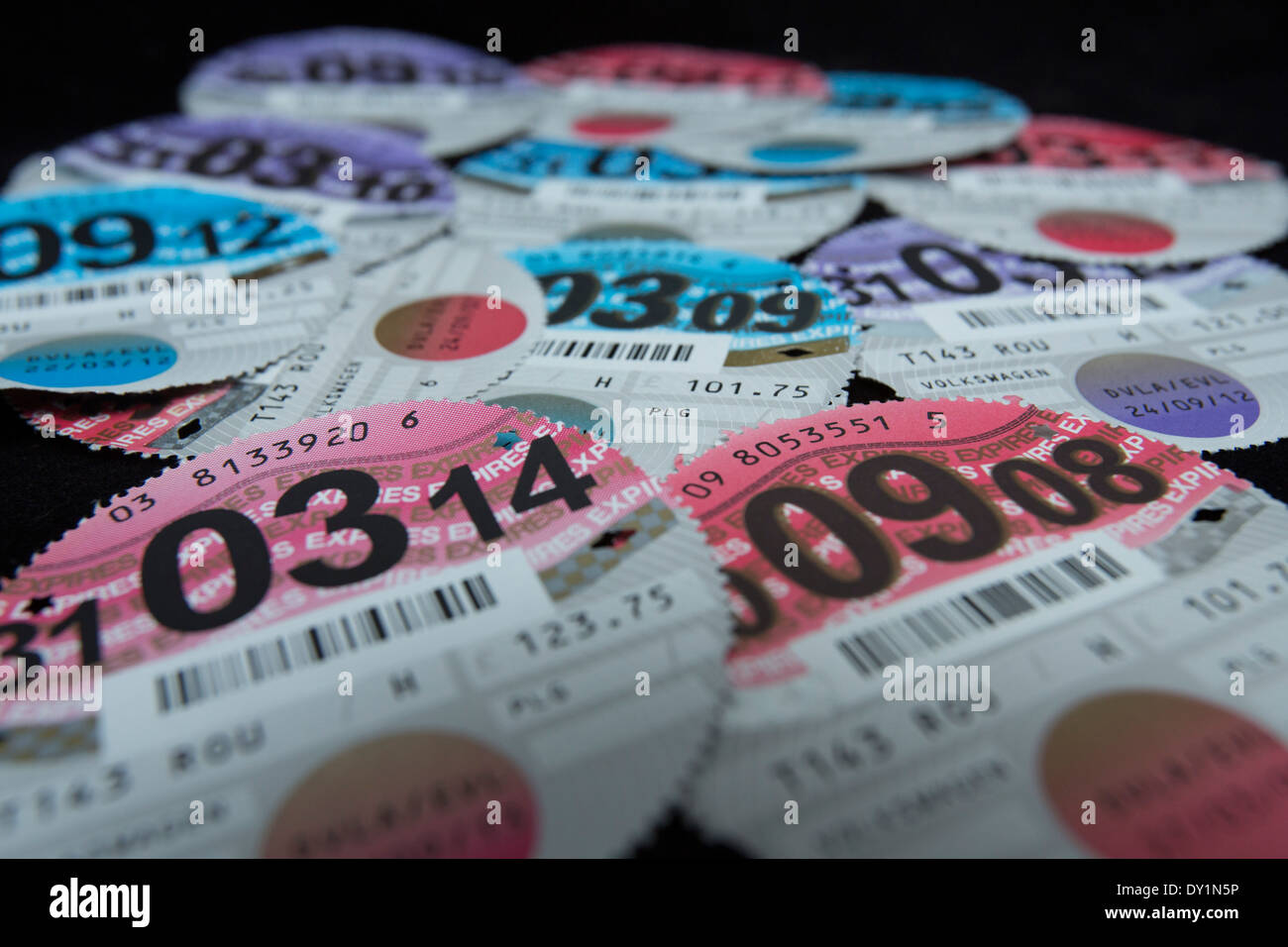 UK paper car tax discs reach the end of the road as enforcing the ...