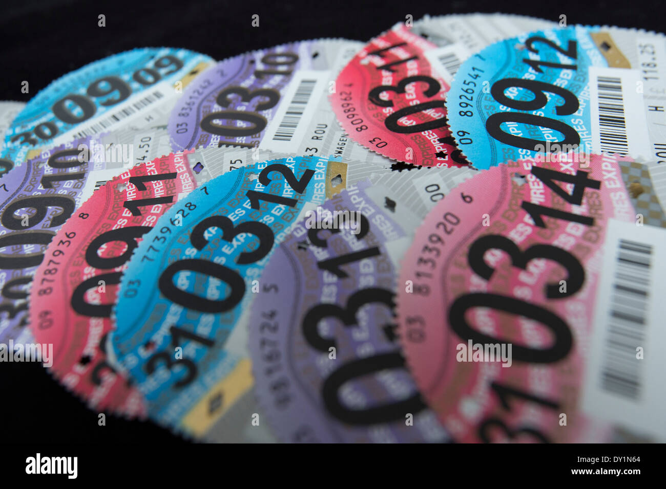 UK paper car tax discs reach the end of the road as enforcing the ...
