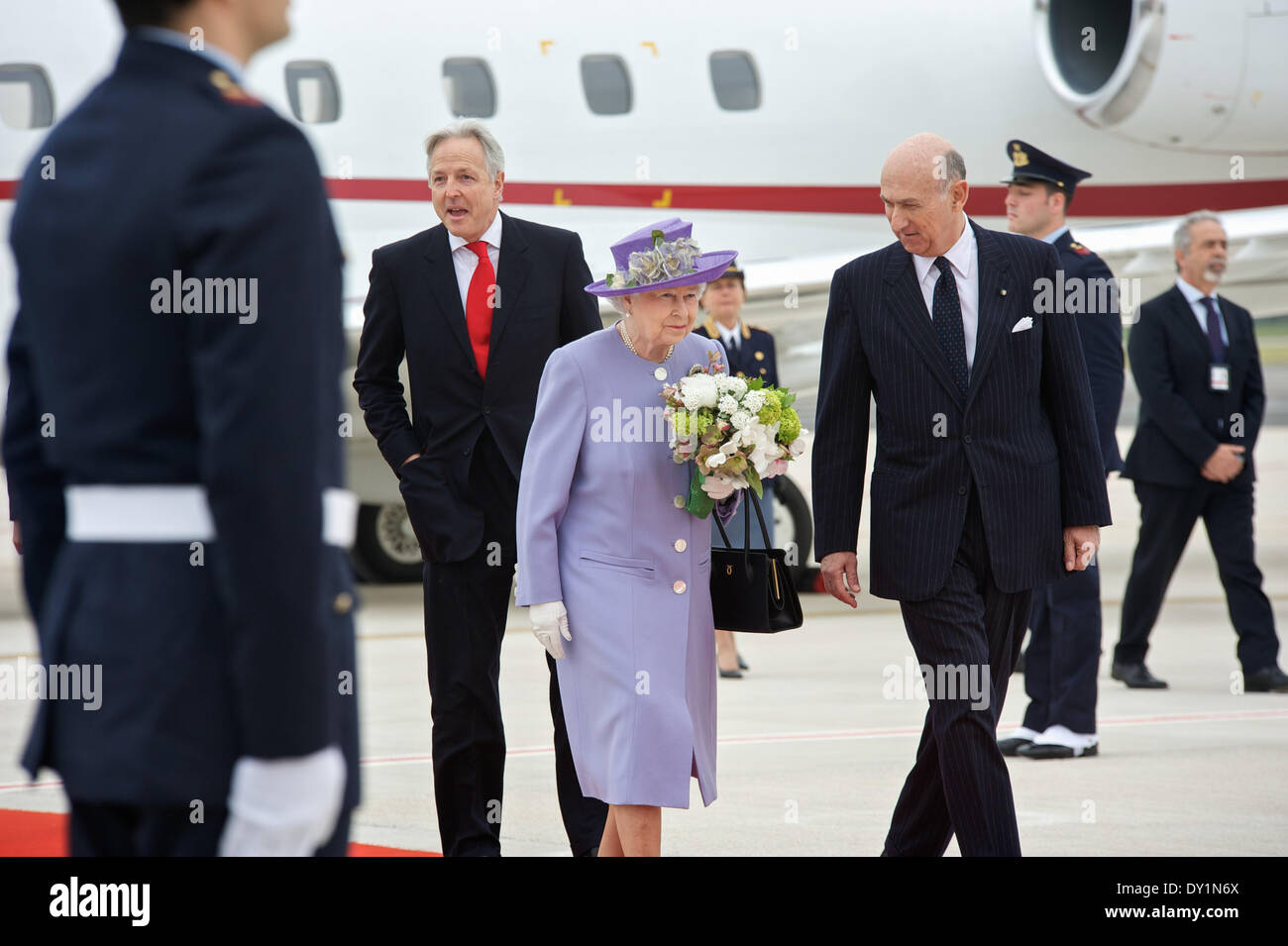 Rome, Italy. 3rd Apr, 2014. Britain's Queen Elizabeth II arrives at ...