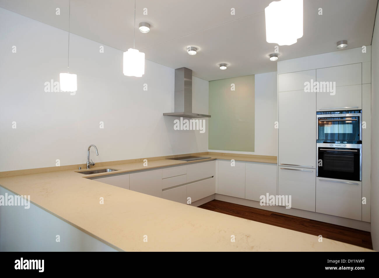 Modern house, kitche Stock Photo - Alamy