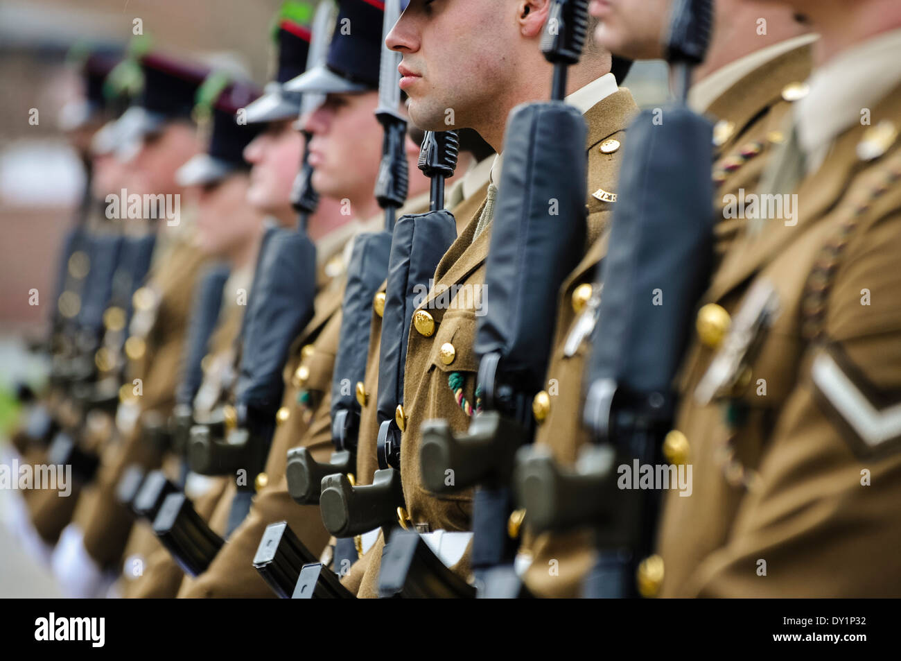 Rifles regiment dress uniform hi-res stock photography and images - Alamy