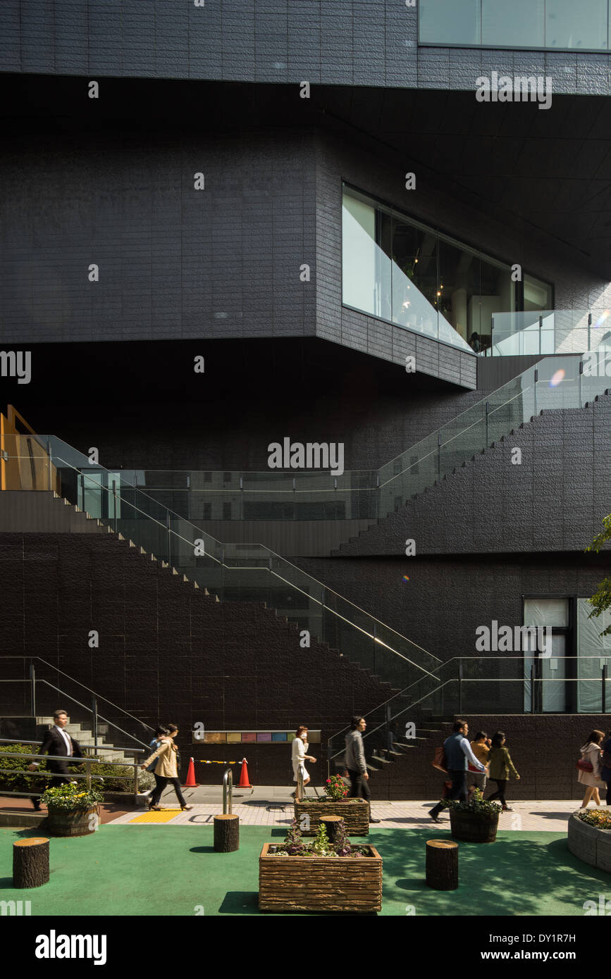 Gyre shopping center in Omotesando, Tokyo Japan Stock Photo - Alamy