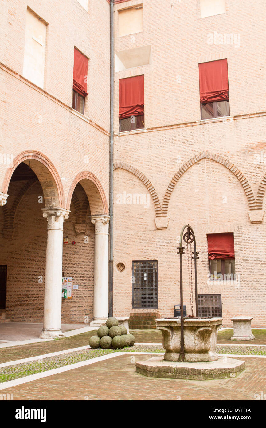 Estense castle ferrara emilia romagna hi-res stock photography and ...