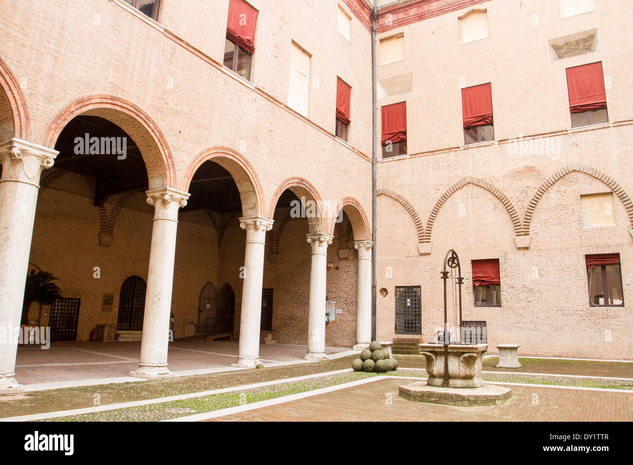 Estense castle ferrara emilia romagna hi-res stock photography and ...