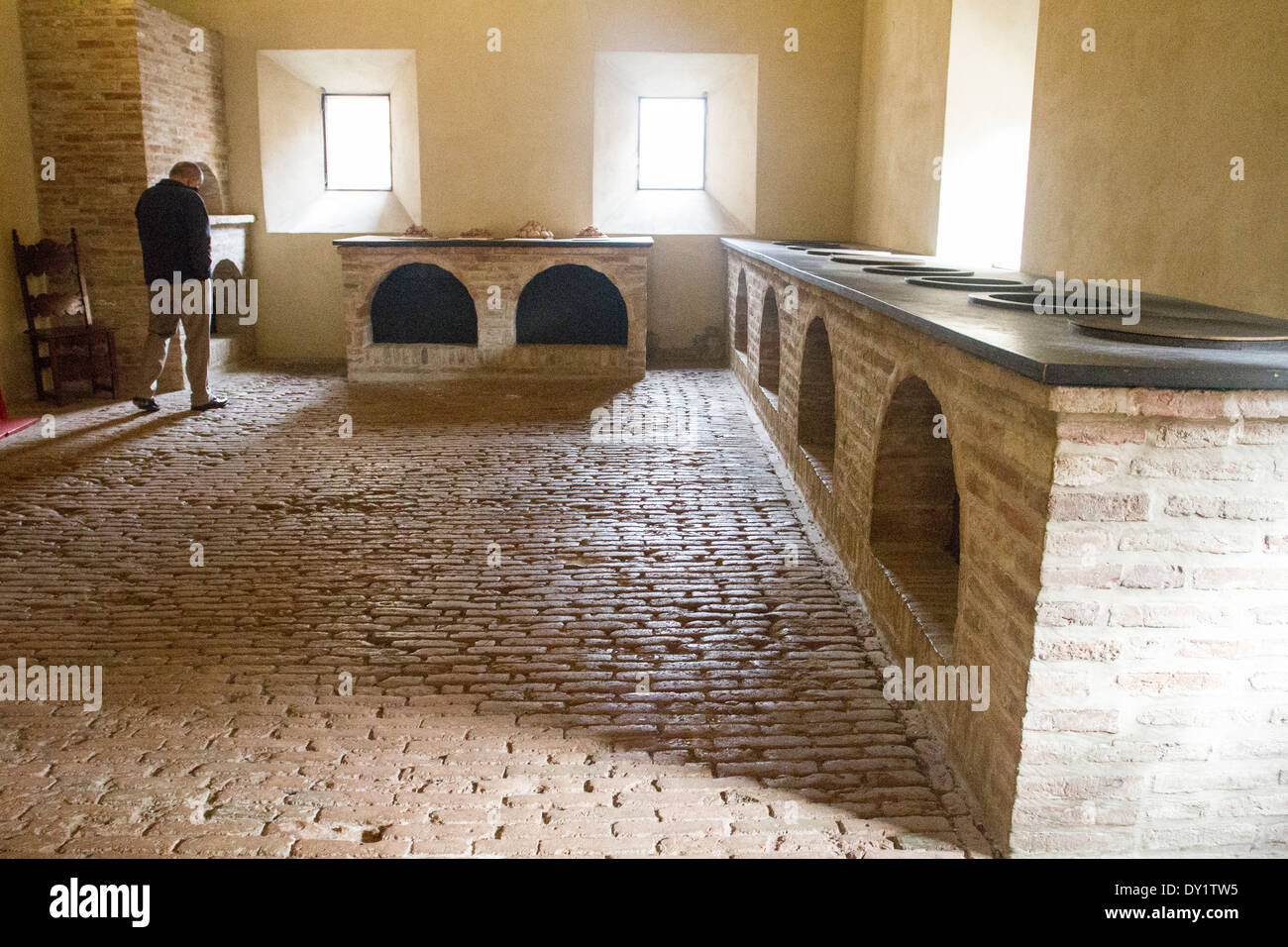 Estense castle ferrara emilia romagna hi-res stock photography and ...