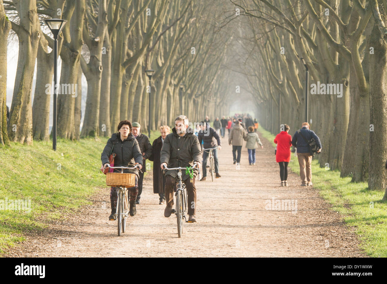 Italian people riding a bike hi-res stock photography and images - Alamy