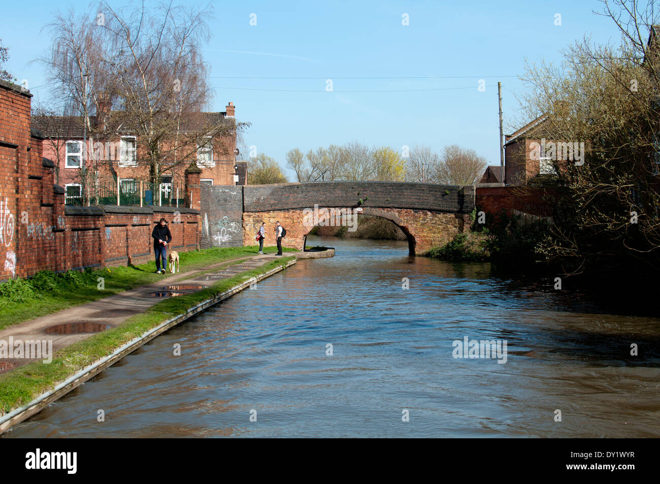 Clapham Terrace Bridge (38), Grand Union Canal, Leamington Spa, UK ...