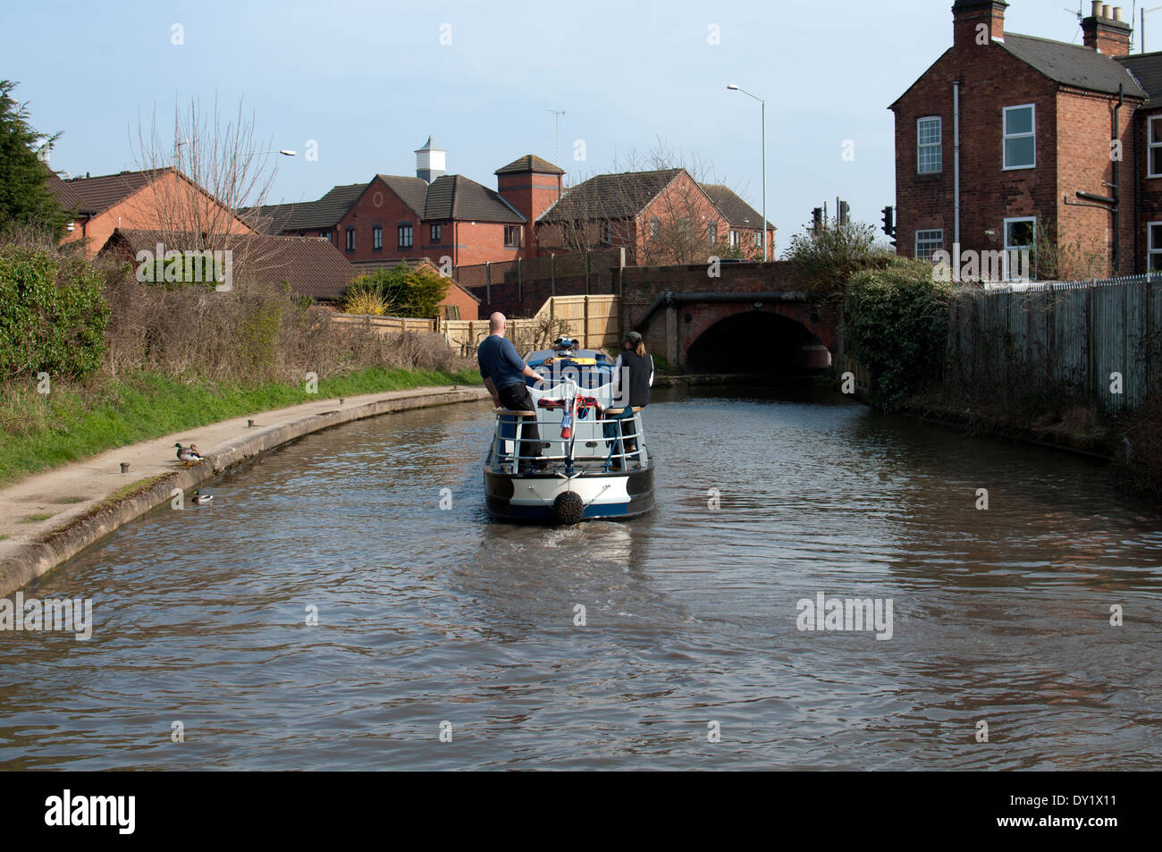 Narrowboat approaching bridge hi-res stock photography and images - Alamy
