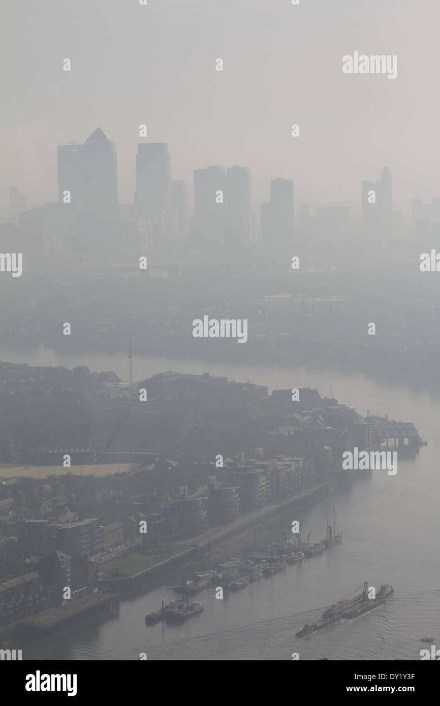 Record pollution levels over Canary Wharf and the Thames in London ...