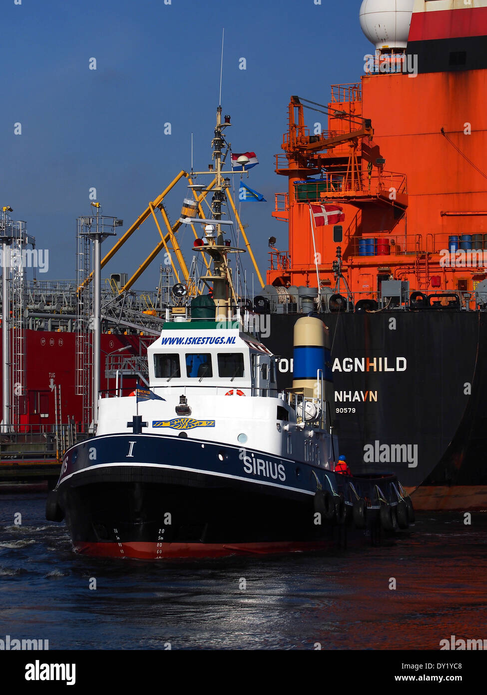 The Torm Ragnhild (IMO 9290579) and Sirius Sirius (IMO 7700180) are two ...