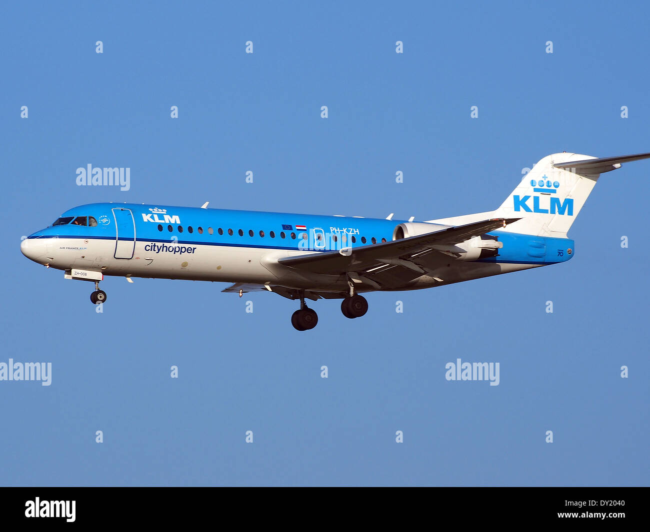 Fokker f70 hi-res stock photography and images - Alamy