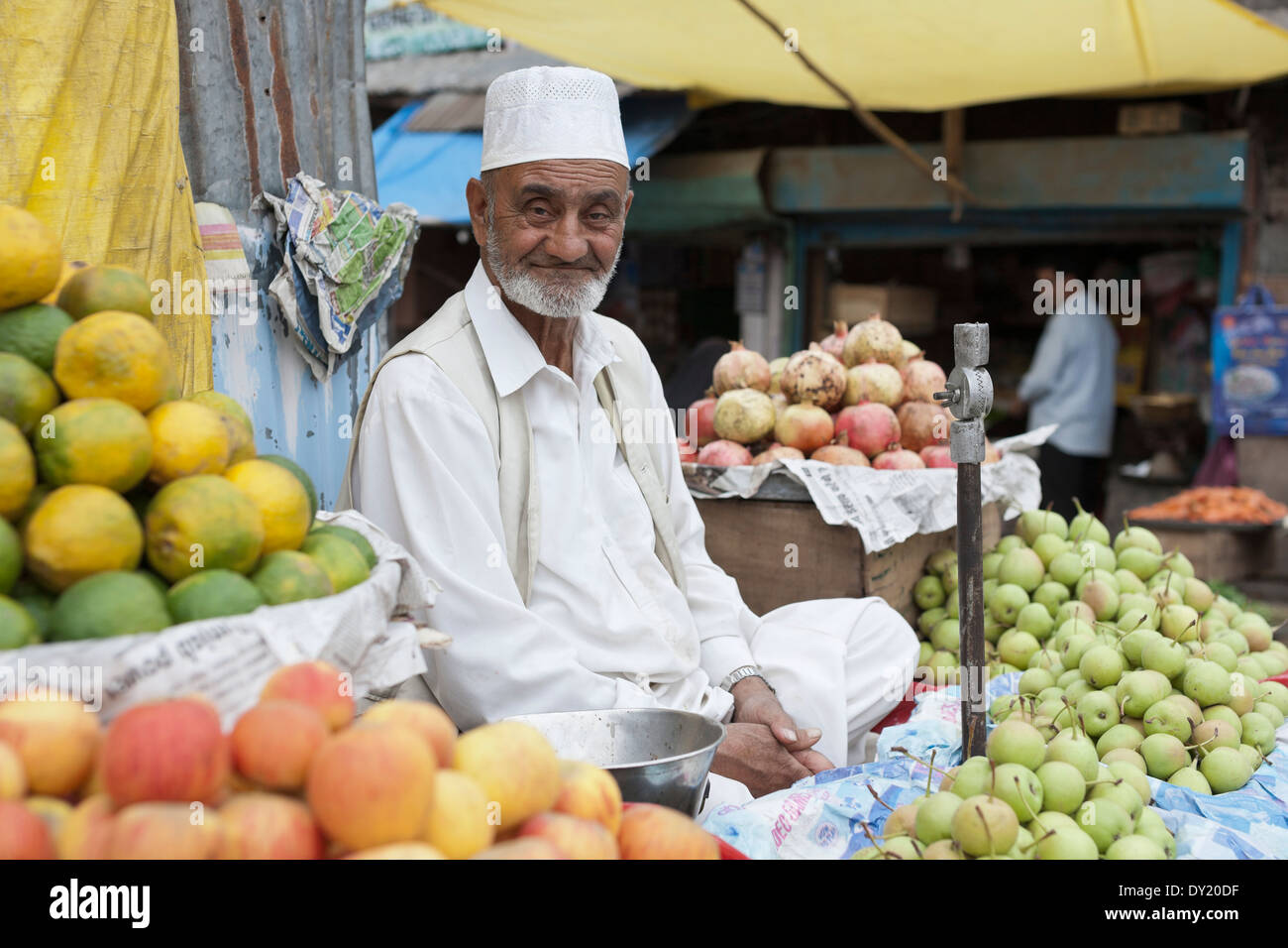 Srinagar, India, South Asia. Street market Stock Photo - Alamy