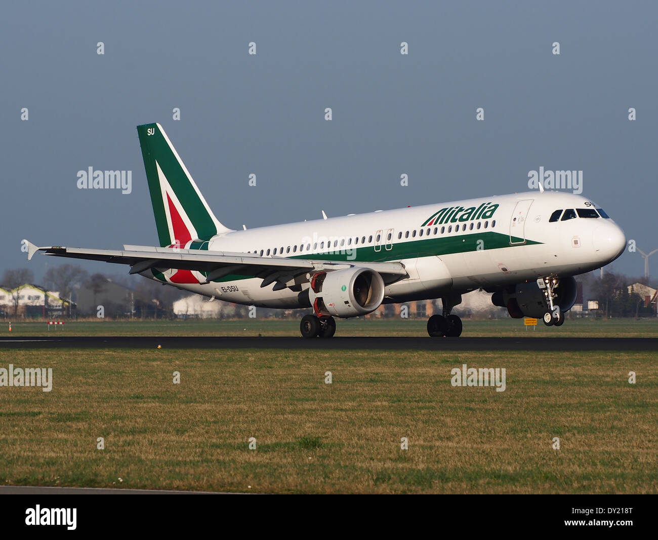 EI-DSU Alitalia Airbus A320-216, landing at Schiphol (AMS - EHAM ...