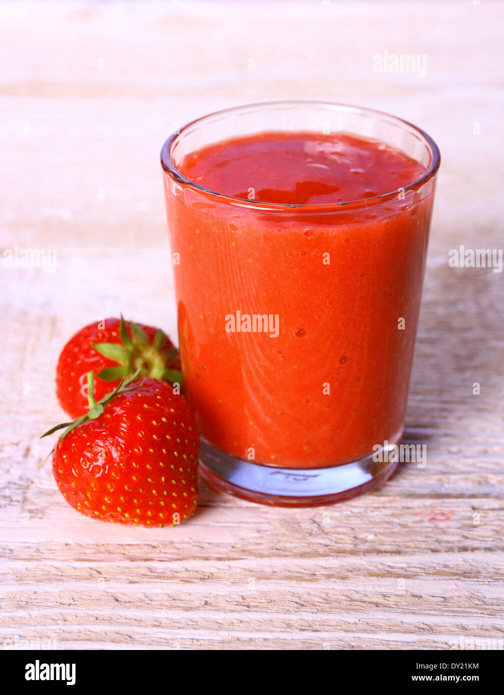 Smoothie bubble hi-res stock photography and images - Alamy