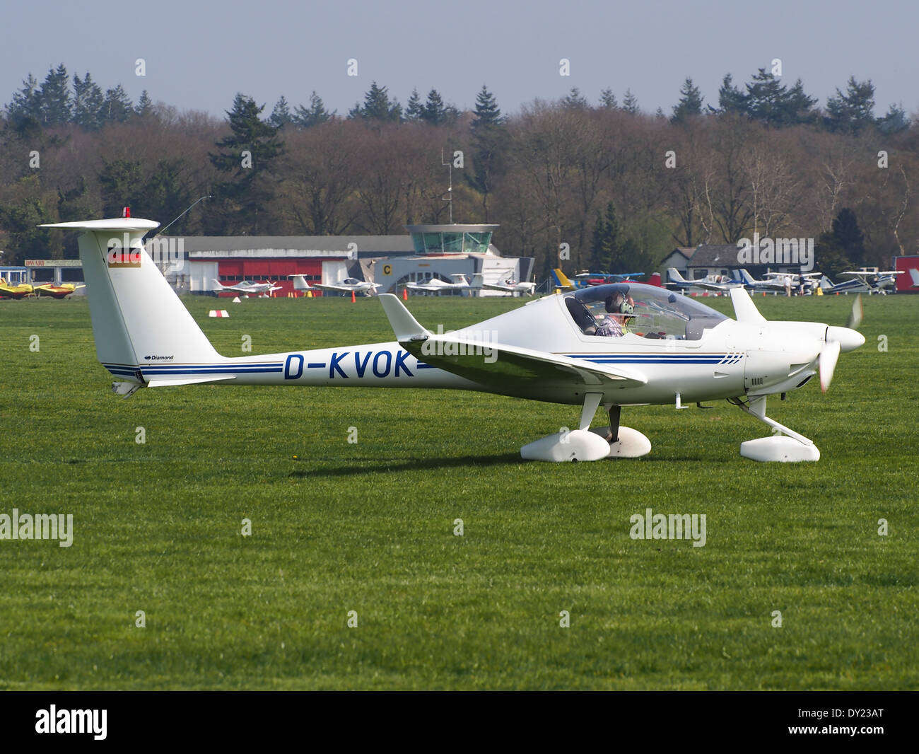 D-KVOK, Diamond HK 36 TTC at Hilversum Airport (ICAO EHHV), photo2 ...