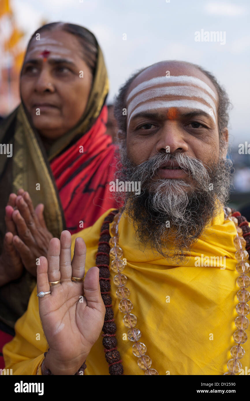 Varanasi, India, A Hindu guru and devotee at Dasaswamedh Ghat Stock ...