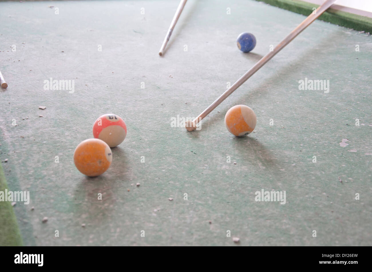 Snooker table background hi-res stock photography and images - Alamy