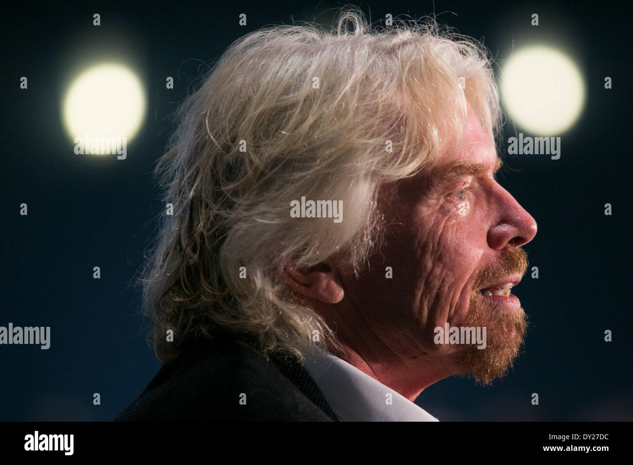 Richard branson speaking hi-res stock photography and images - Alamy