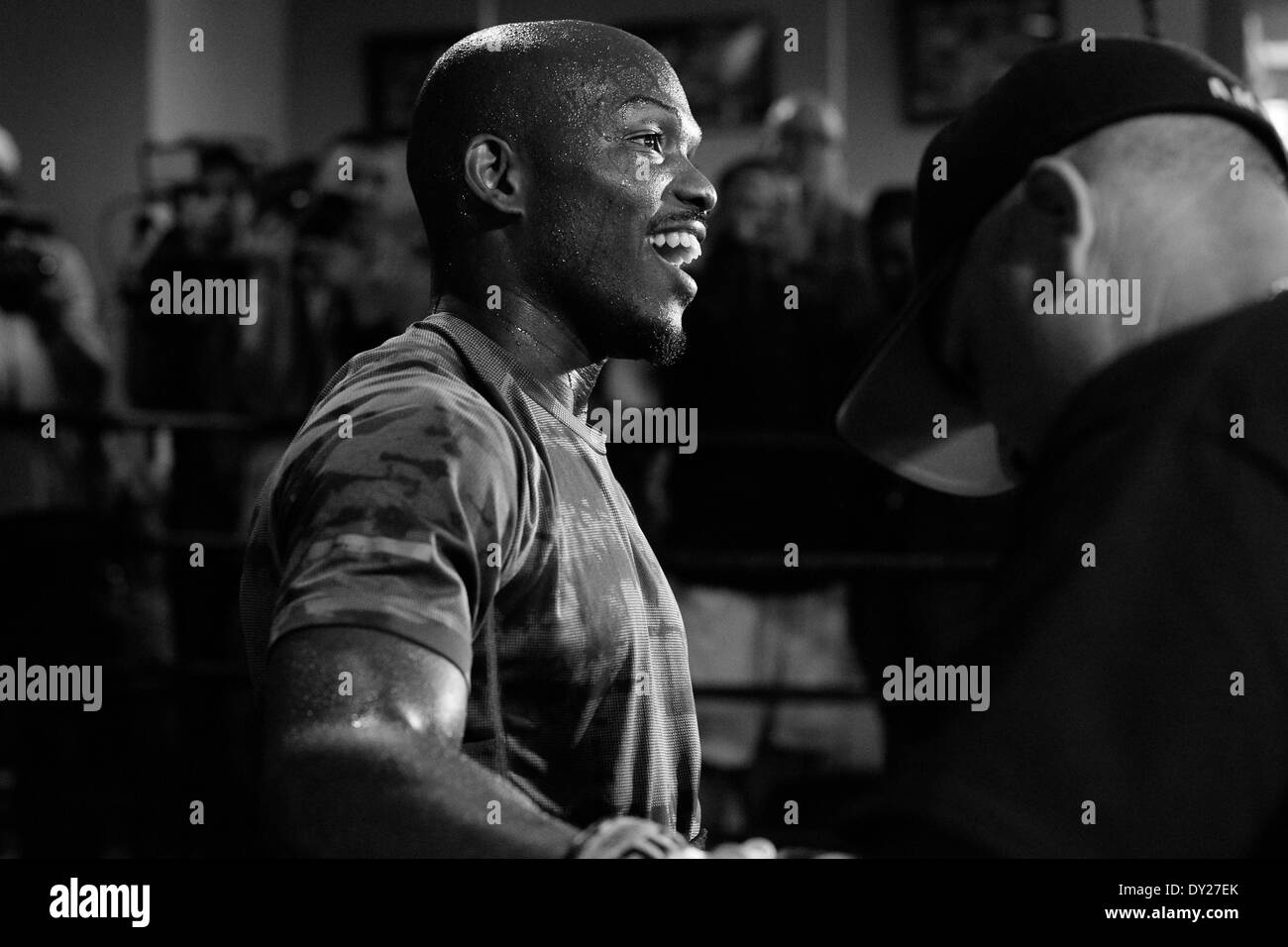 Hollywood, CA, USA. 3rd Apr, 2014. U.S. boxer Timothy Bradley works out ...