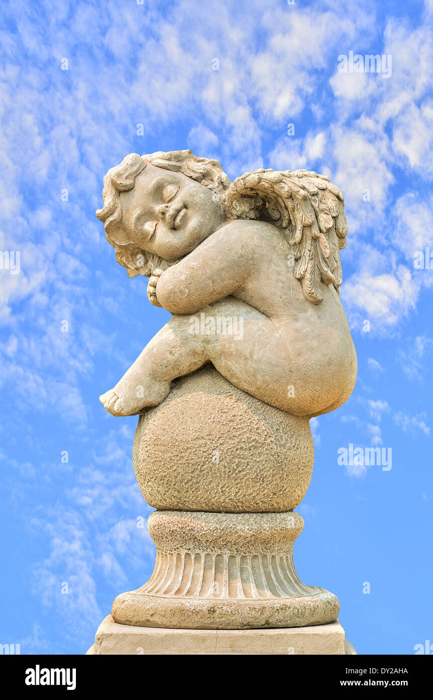Sleeping child statue hi-res stock photography and images - Alamy