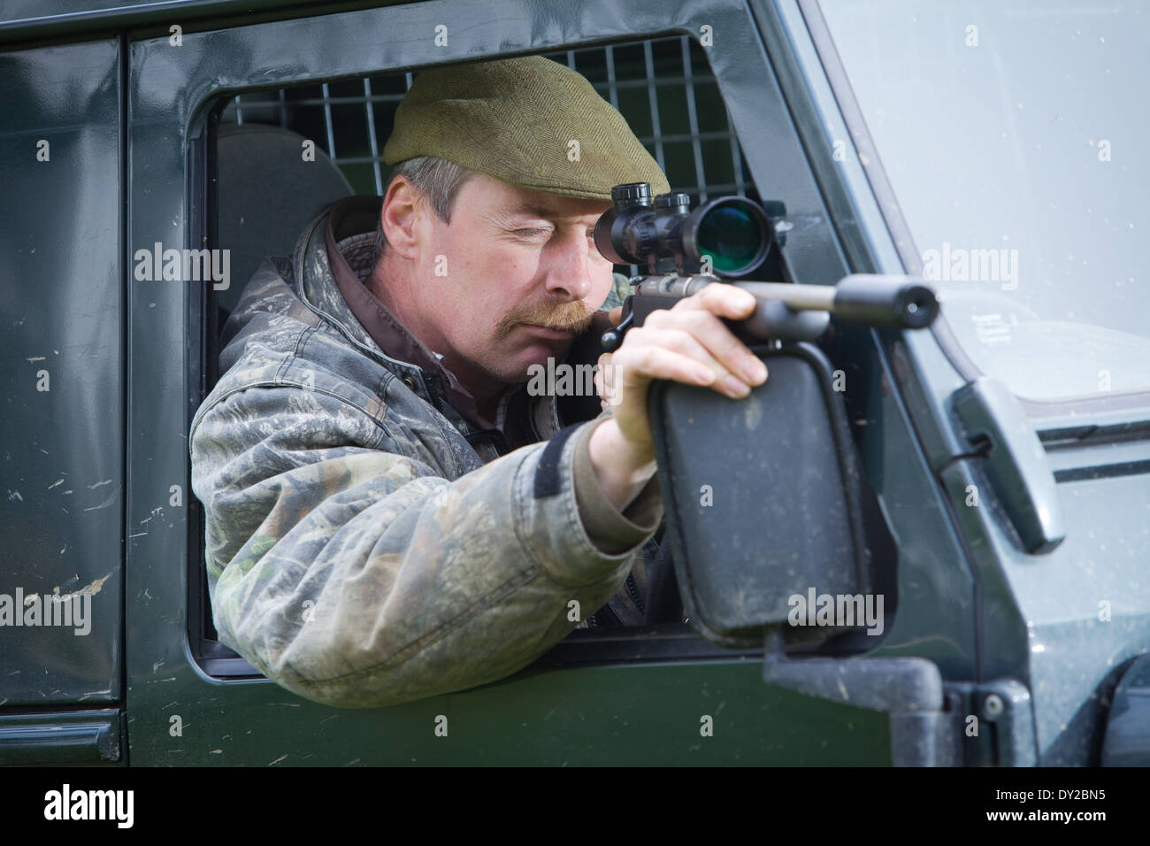 Gamekeeper shooting uk hi-res stock photography and images - Alamy