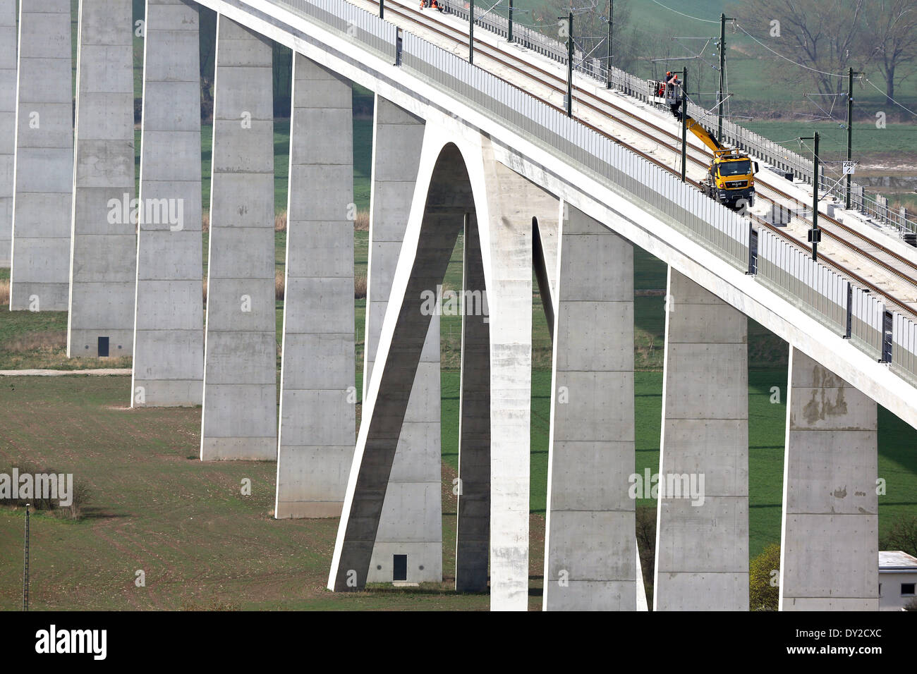 Railway contact wire hi-res stock photography and images - Alamy