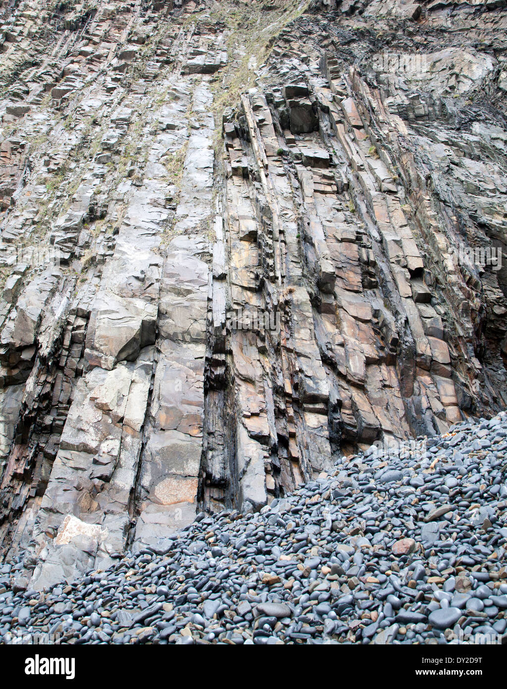 Cliffs with tilted rock layers hi-res stock photography and images - Alamy