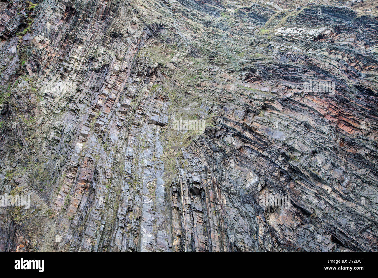 Tilted sedimentary rock strata hi-res stock photography and images - Alamy