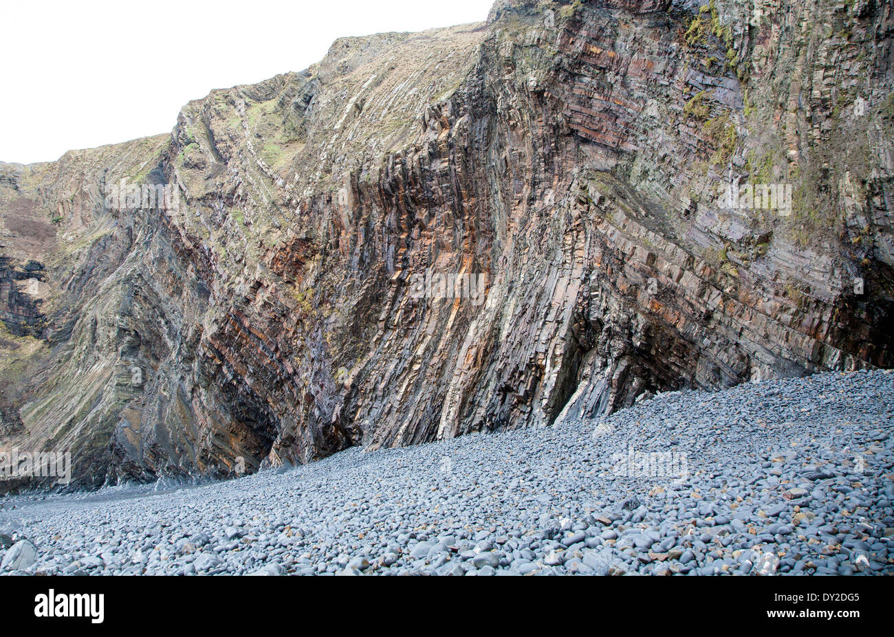Tilted sedimentary rock layers in hi-res stock photography and images ...
