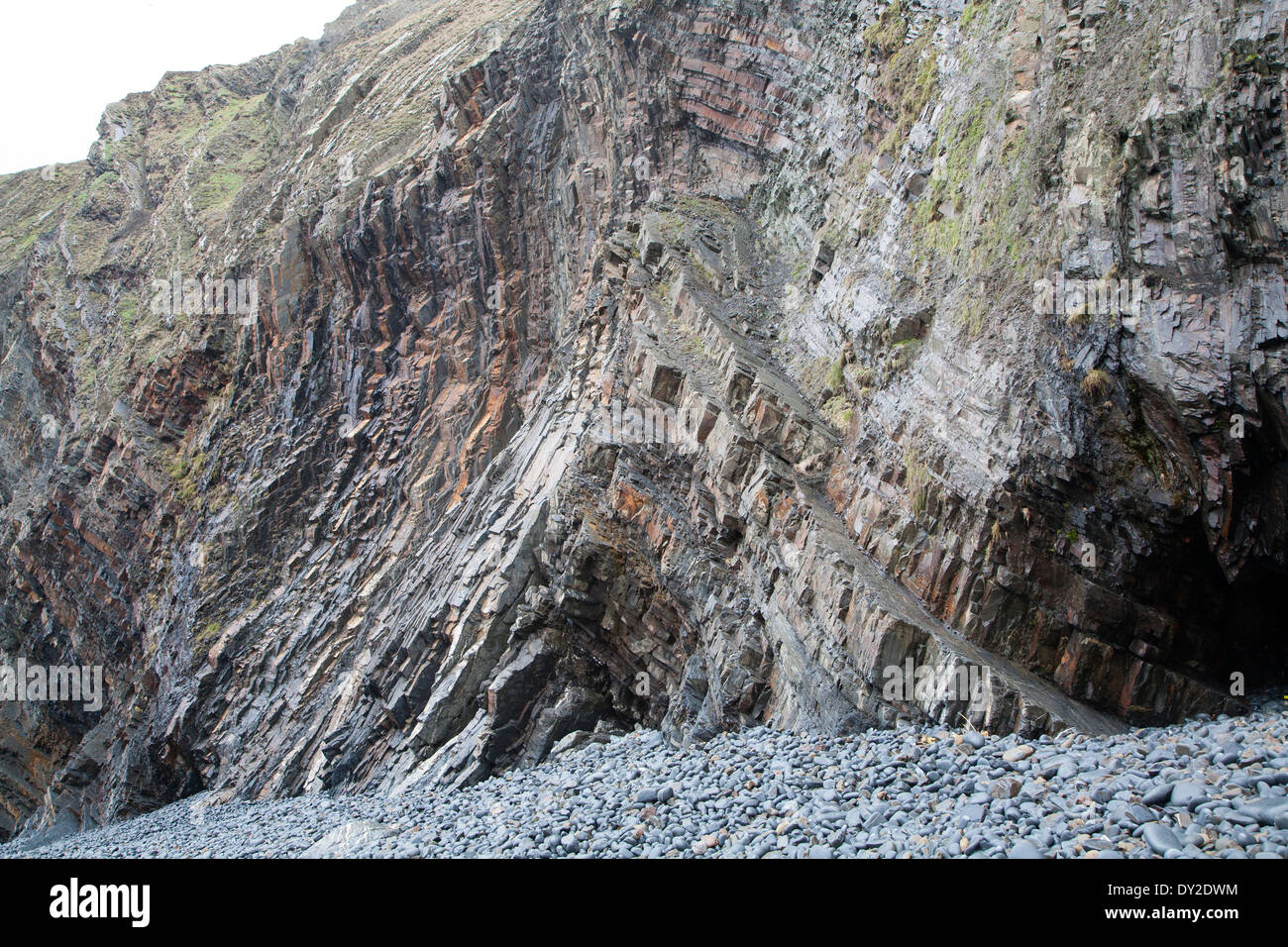 Tilted sedimentary rock layers in hi-res stock photography and images ...