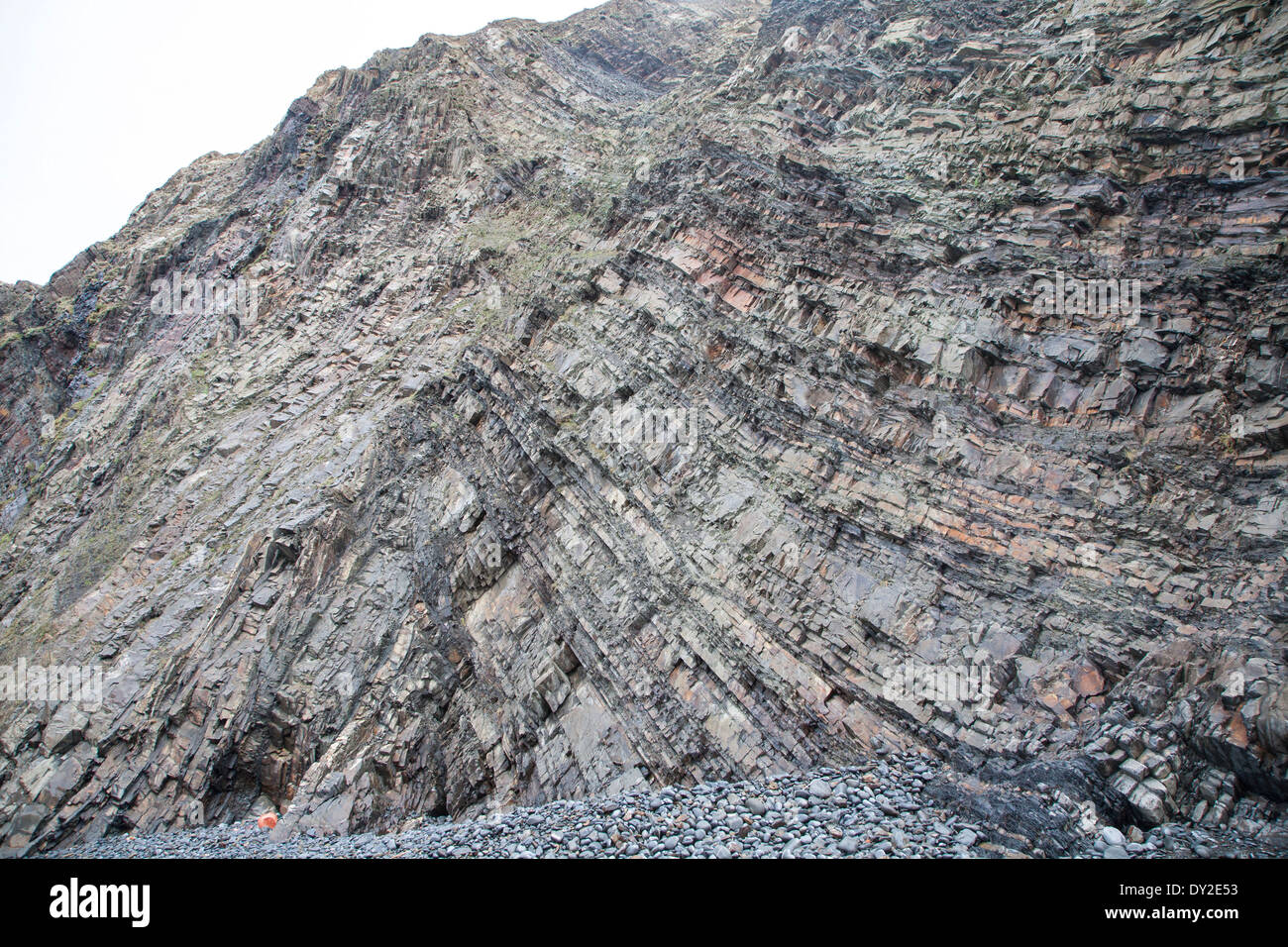 Tilted sedimentary rock layers in hi-res stock photography and images ...