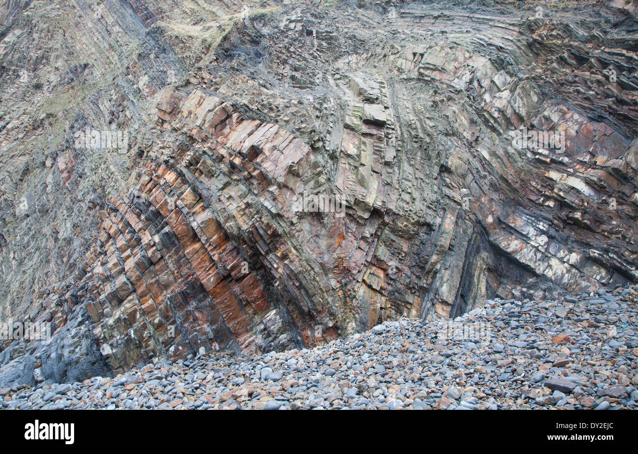 Tilted sedimentary rock strata hi-res stock photography and images - Alamy