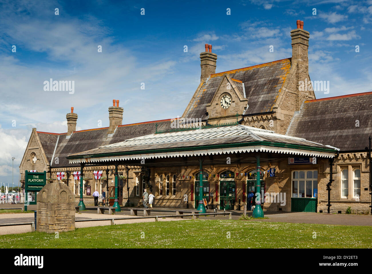 Morecambe railway station hi-res stock photography and images - Alamy